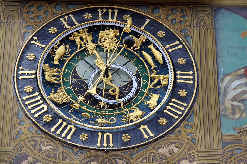 Sonnenuhr am Rathaus in Ulm Foto & Bild | deutschland, europe, fotos ...