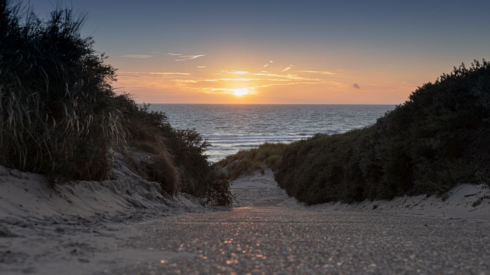 Sonnenuntergang am Strand von Westenschouwen Foto & Bild ... Sonnenuntergang am Strand von Westenschouwen Foto & Bild ...