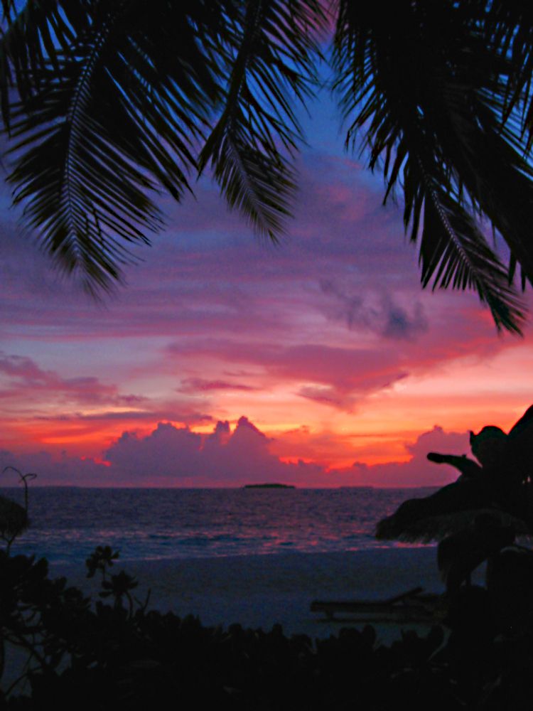 Sonnenuntergang auf Reethi Beach Foto & Bild | sonnenuntergänge, himmel ...