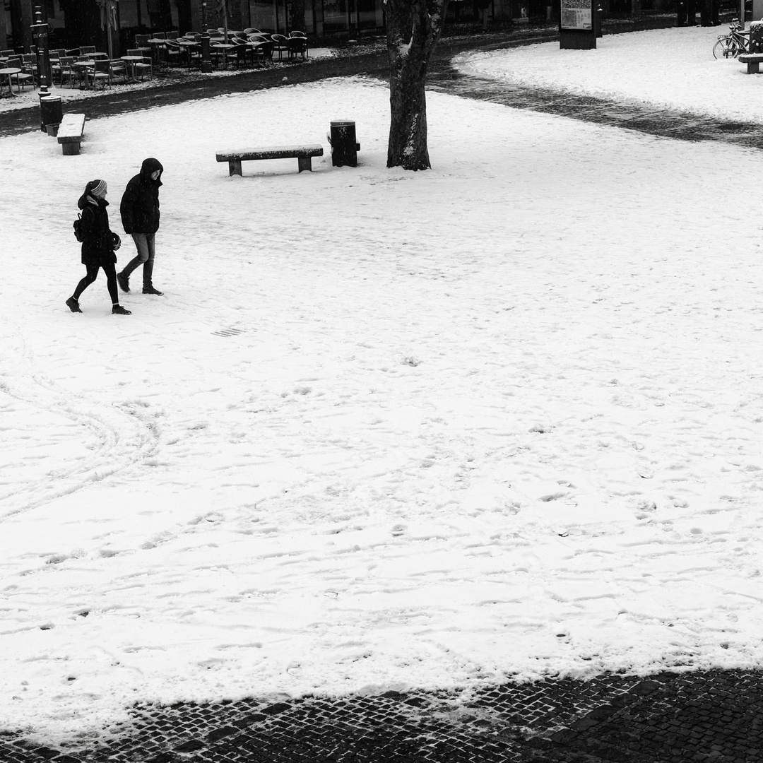 Sonntag im Schnee Foto & Bild | streetfotografie, im vorbeigehen Bilder auf fotocommunity