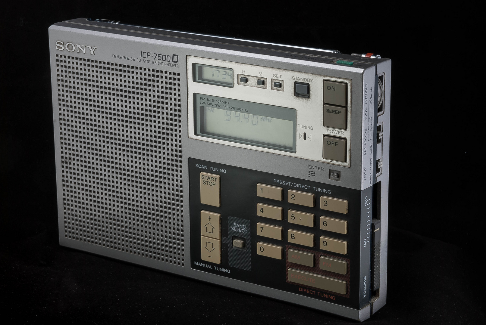 Sony ICF 7600 D Foto & Bild | stillleben, arrangierte szenen, motive ...