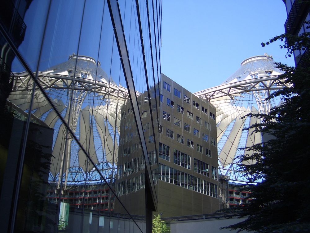 SONY Tower... Foto & Bild | reisefotos Bilder auf fotocommunity