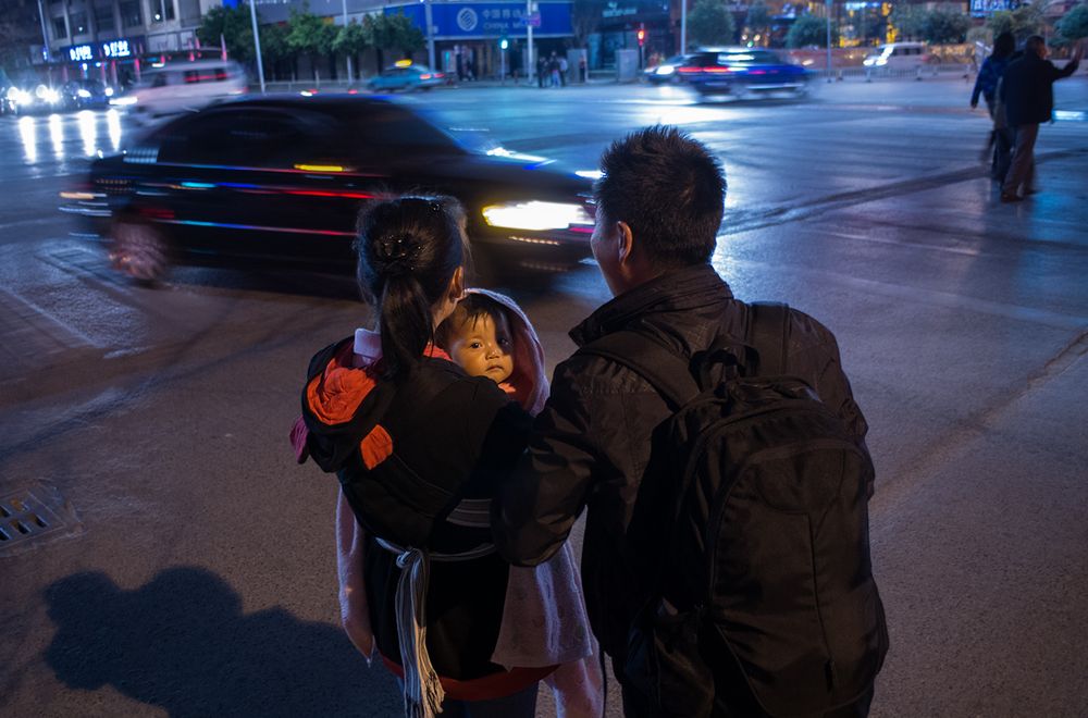 spaet unterwegs Foto & Bild | china, straße, familie Bilder auf ...