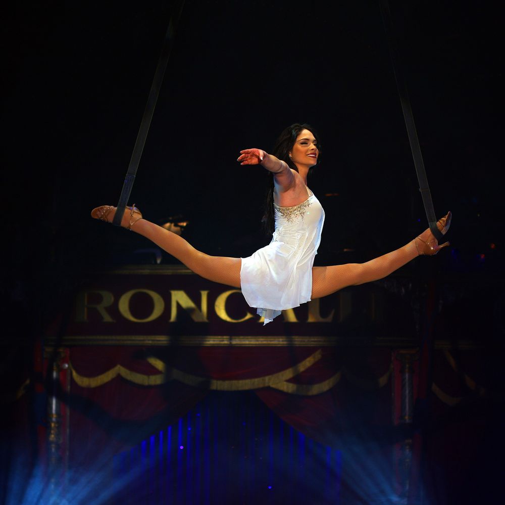 Spagat Foto & Bild | kunstfotografie & kultur, zirkus, motive Bilder ...