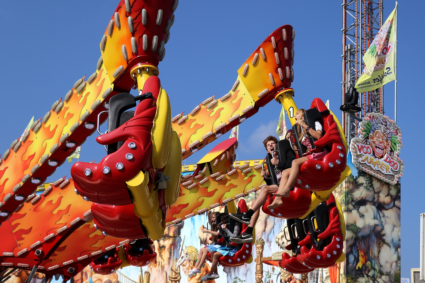 Spaß im Voodoo Jumper Foto & Bild | kunstfotografie & kultur, bräuche ...