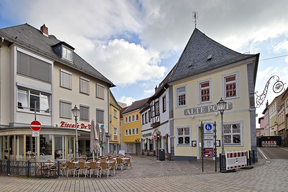 Spaziergang in Alzey an einem schönen Morgen im April Foto & Bild ...