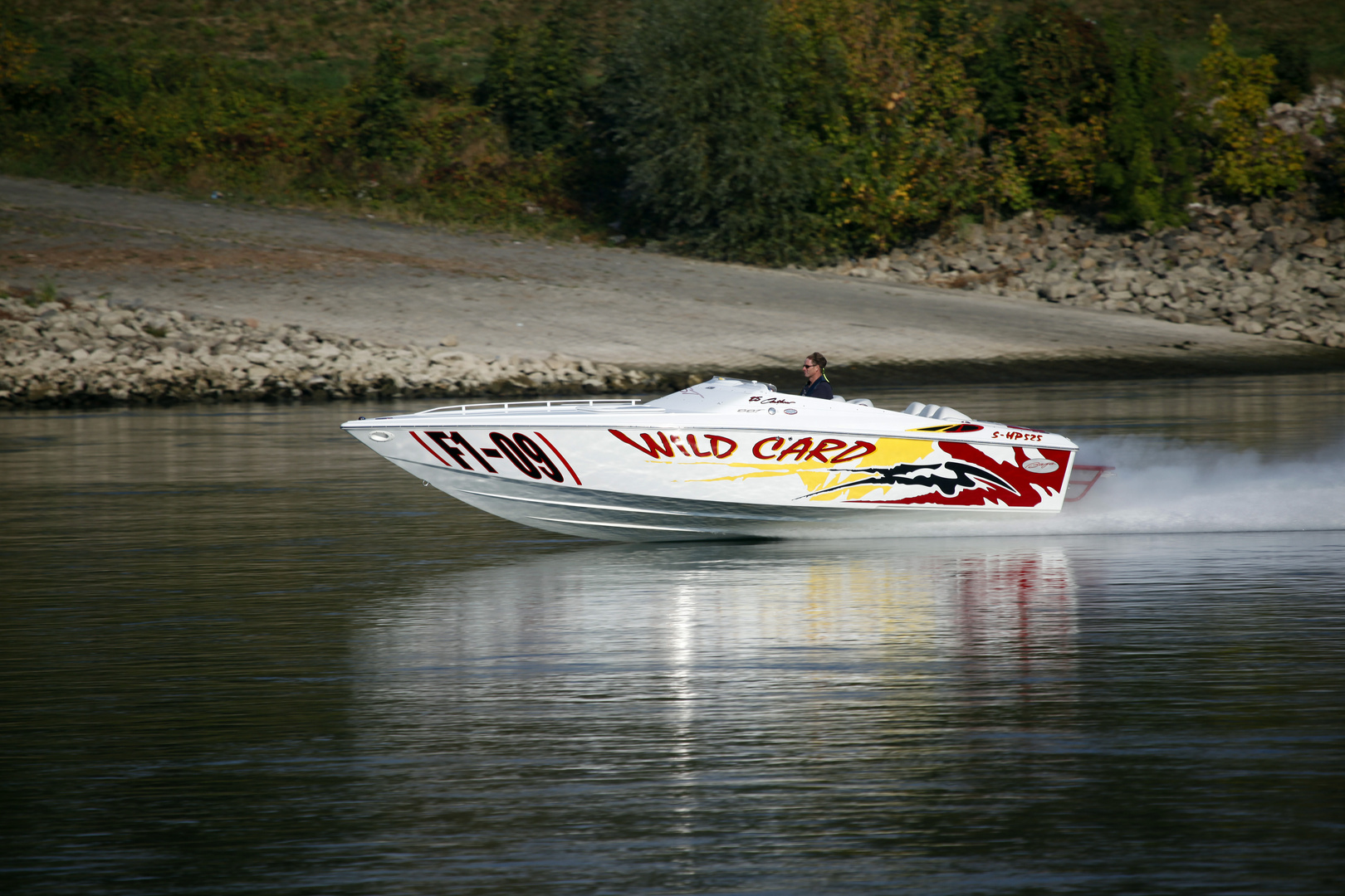 Speedboot Foto & Bild | sport, segel- surf- & bootssportarten ...