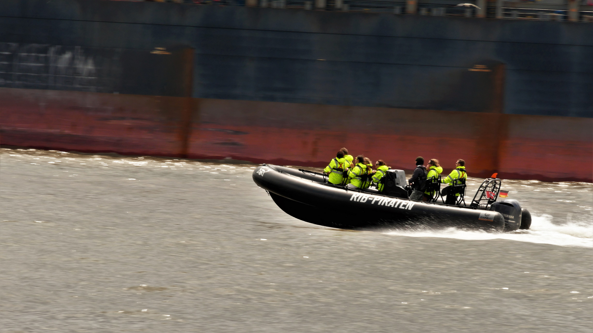 Speedboot - Rib Piraten Foto & Bild | sport, menschen, fahrzeuge Bilder ...