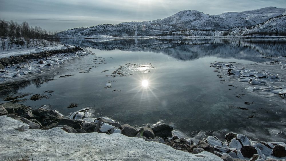 Spiegelglatt und Eiskalt Foto & Bild | europe, scandinavia, norway ...