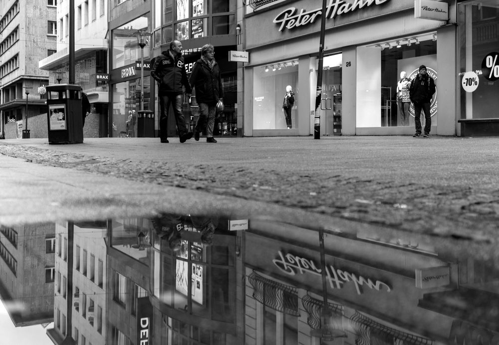 Spiegelung Foto & Bild | reportage dokumentation, streetfotografie mit menschen ...