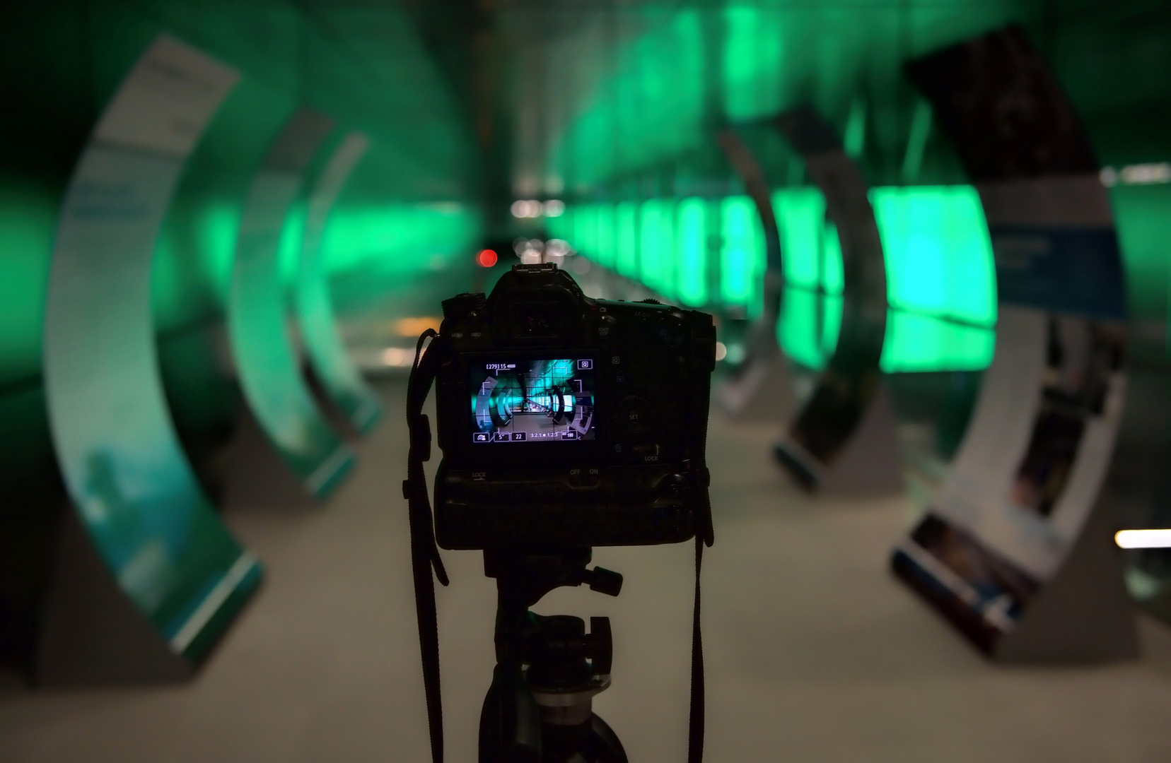 Spionage ... Foto & Bild | architektur, bahnhöfe & gleise, profanbauten ...