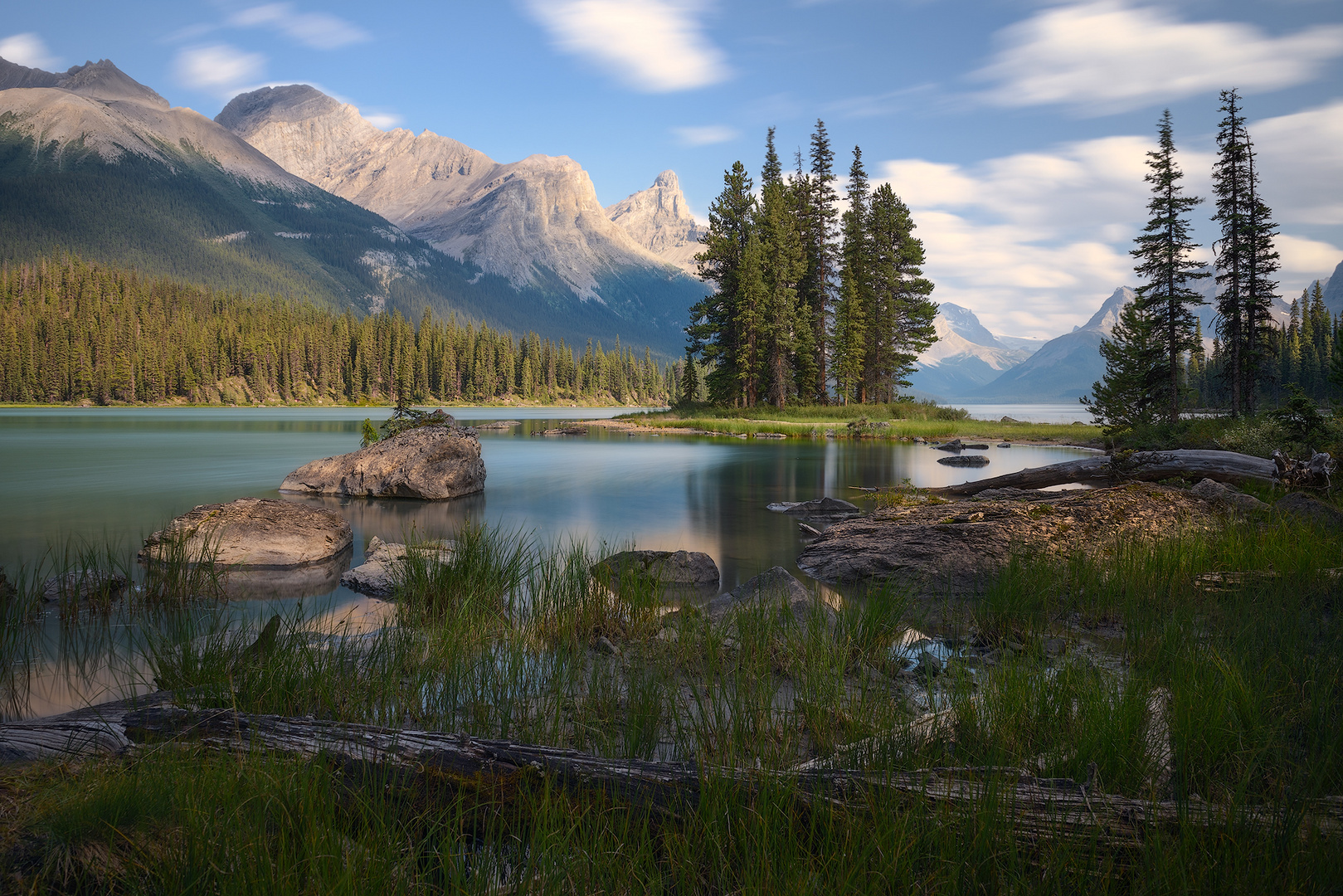 Spirit Island Foto % Immagini| sunset, canada, tramonto Foto su ...