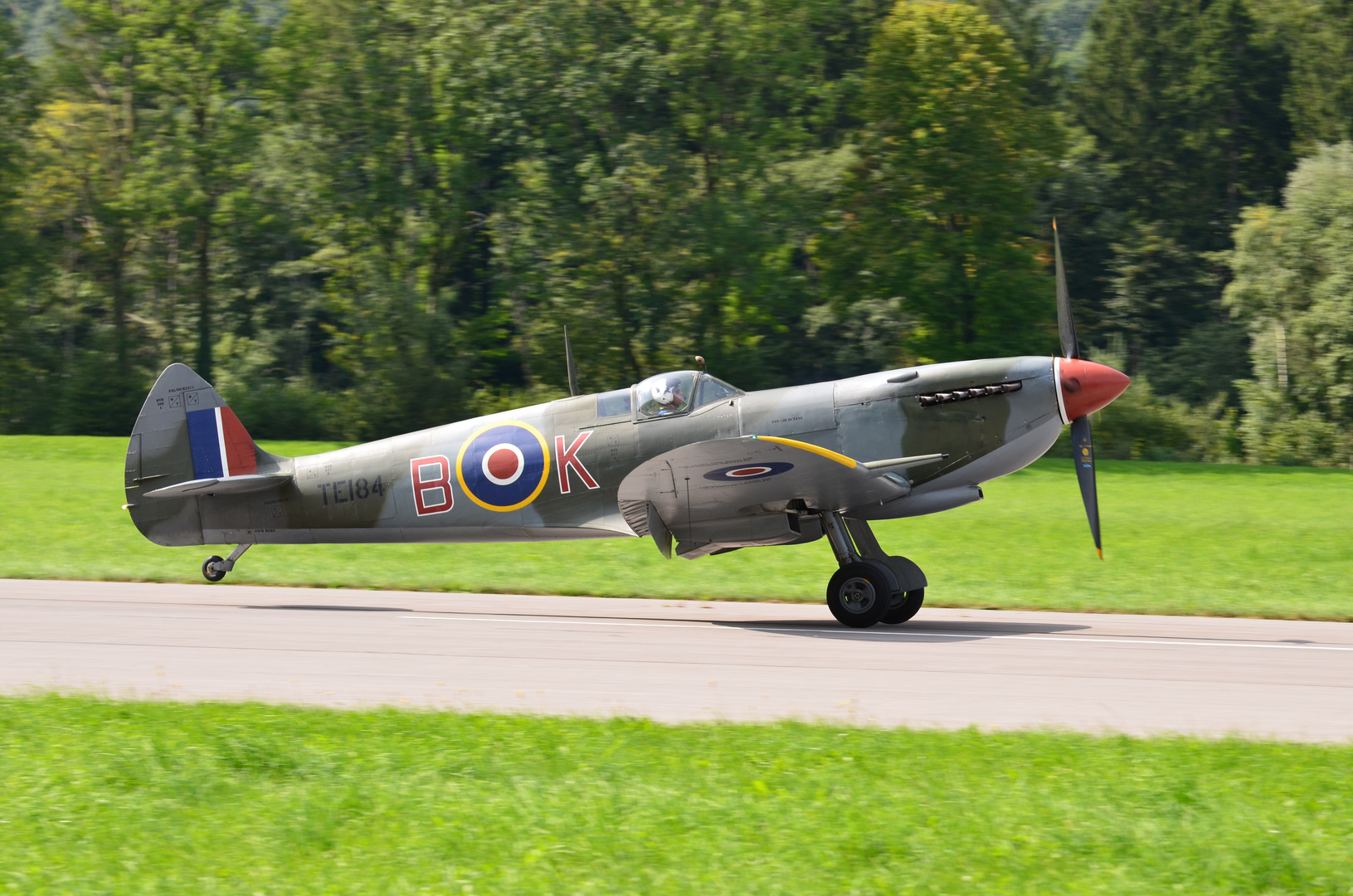Spitfire Foto & Bild | luftfahrt, oldtimer-flugzeuge, verkehr ...