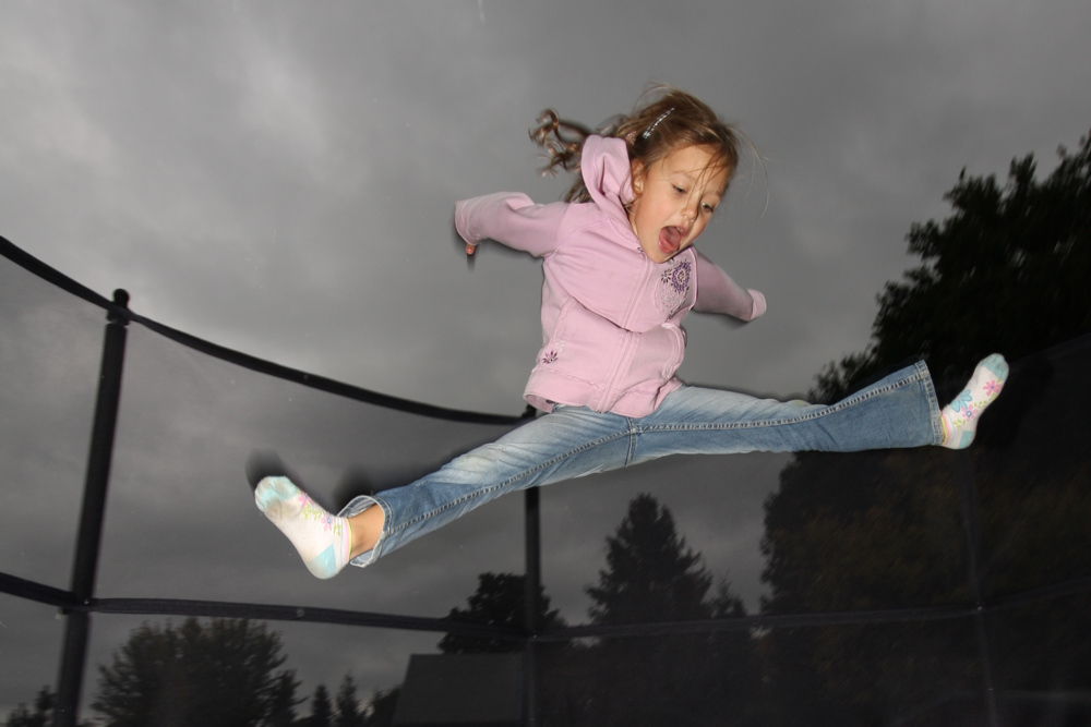 springen, hüpfen.... Foto & Bild | kinder, kinder im schulalter ...