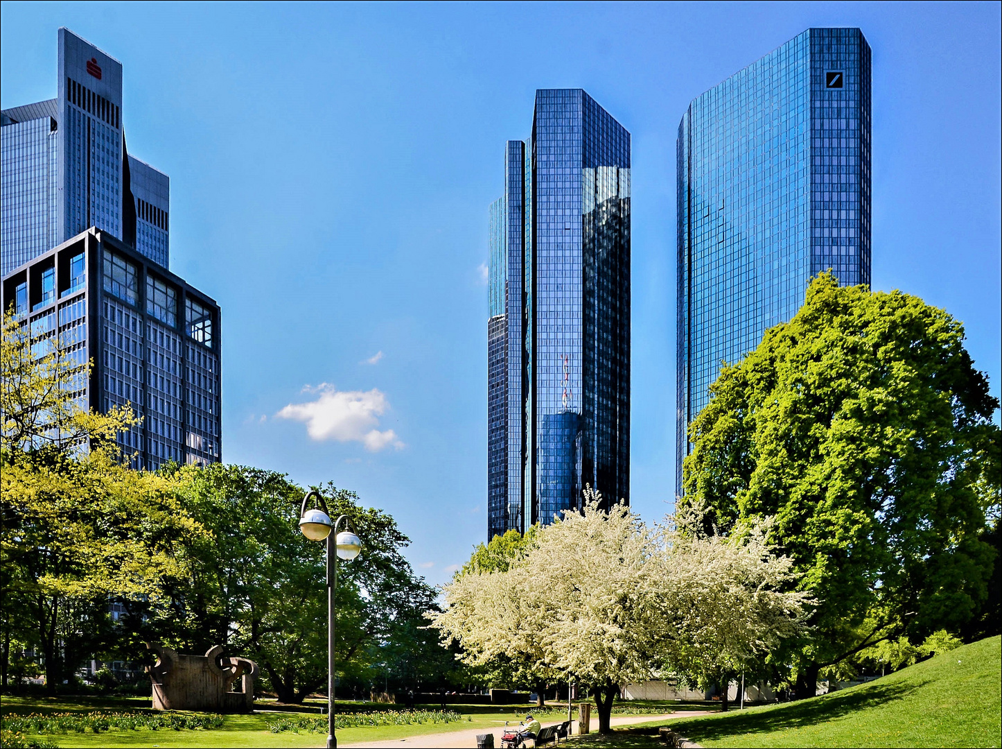 Springtime in Mainhattan Foto & Bild | deutschland, europe, hessen ...