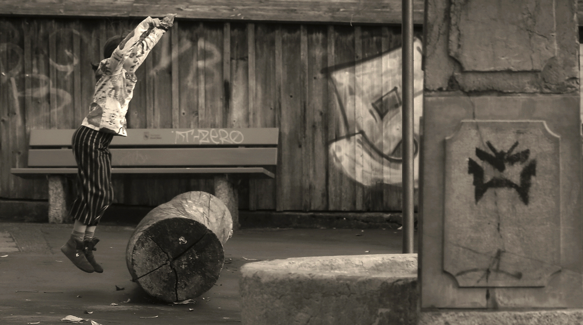 Sprung.. Foto & Bild | kinder, streetfotografie mit menschen, street ...