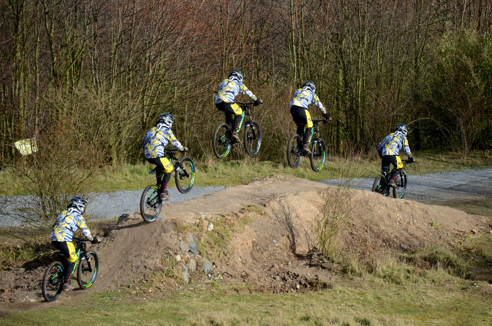 Sprung über den Table Foto & Bild | sport, radsportarten, mtb Bilder ...