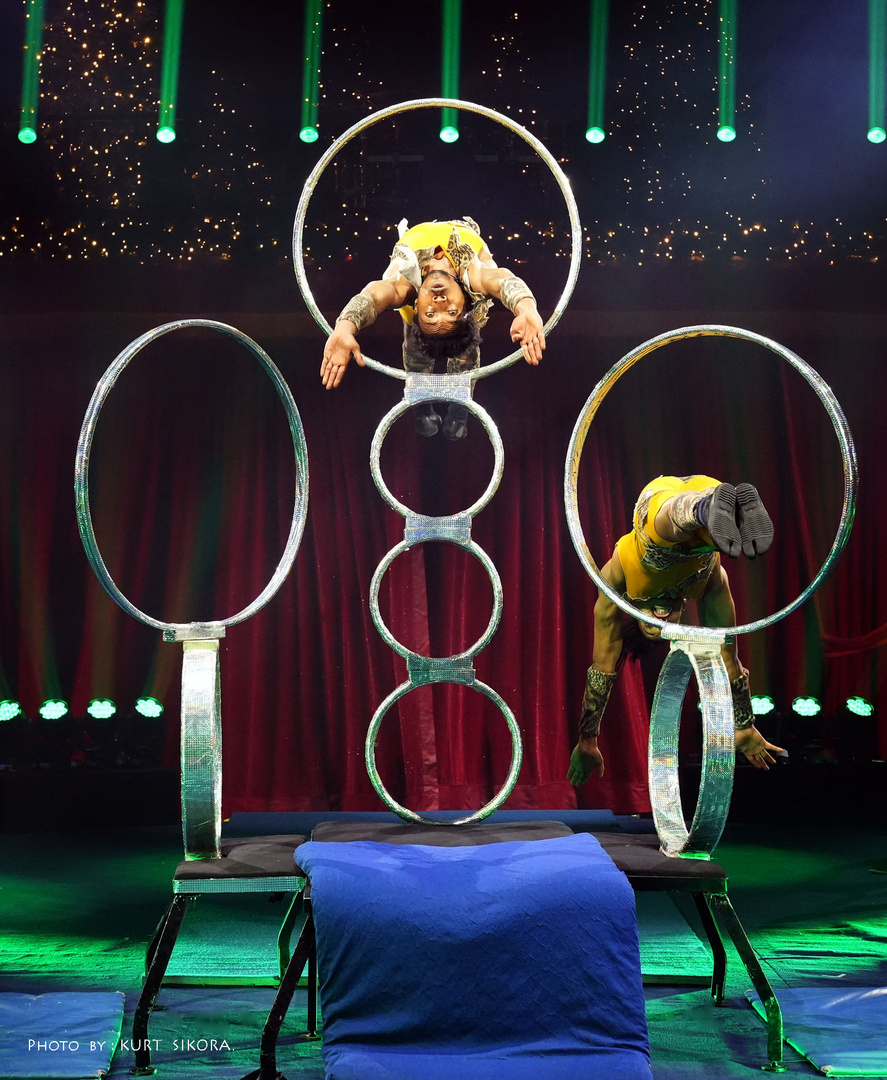 Sprunggewaltige Artistik. Foto & Bild | kunstfotografie & kultur ...