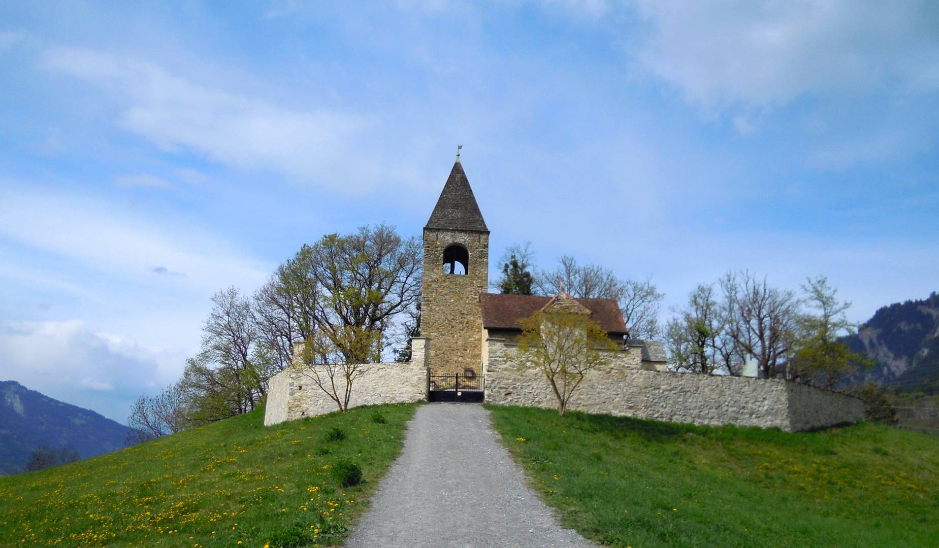 St. Cassian Foto & Bild | architektur, friedhöfe, graubünden Bilder auf ...