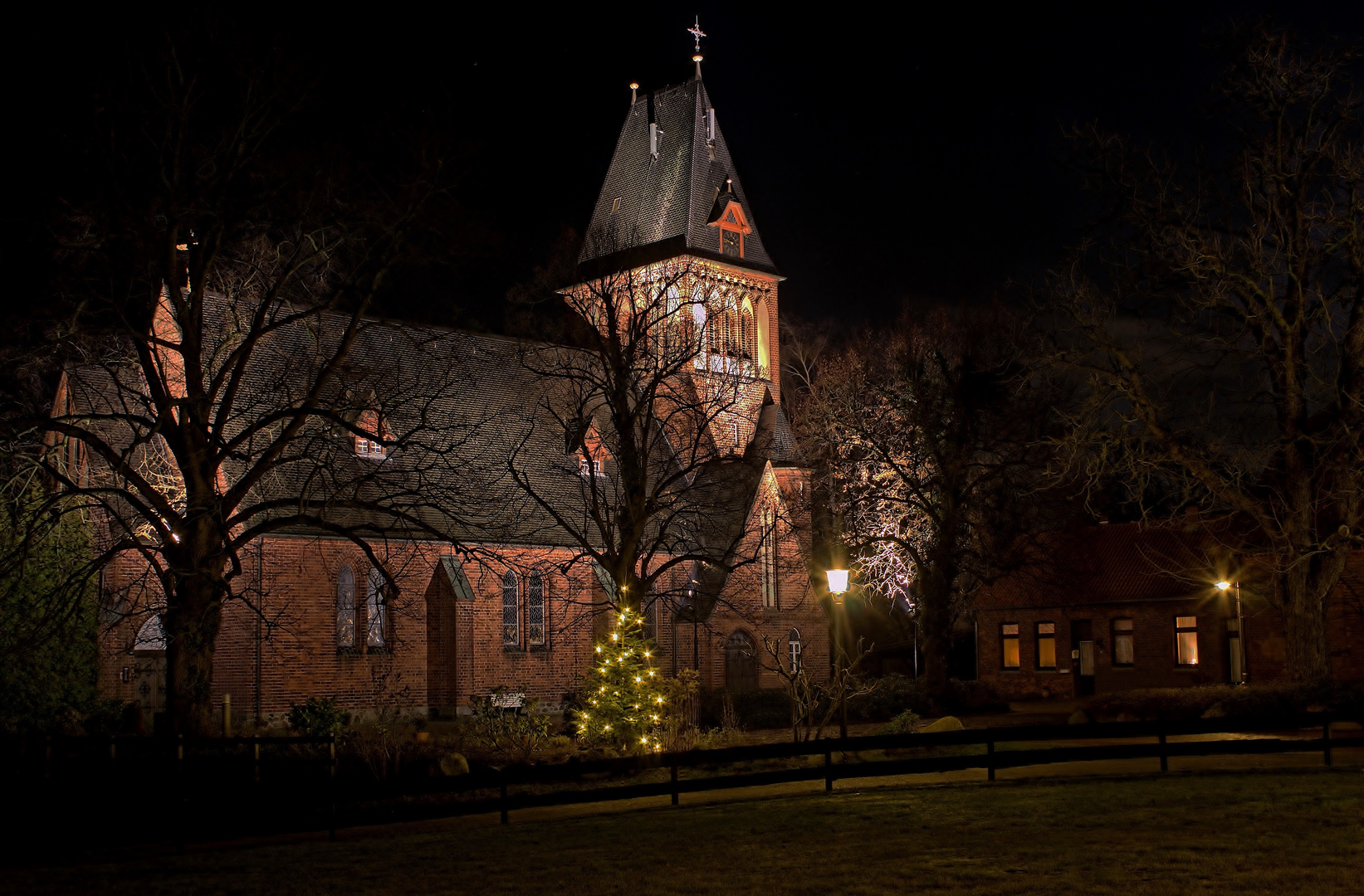 St. Marien-Kirche Neukloster Foto & Bild | architektur, sakralbauten ...