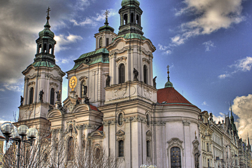 St.-Niklas-Kirche am Altstätter Ring in Prag Foto & Bild | bearbeitungs ...