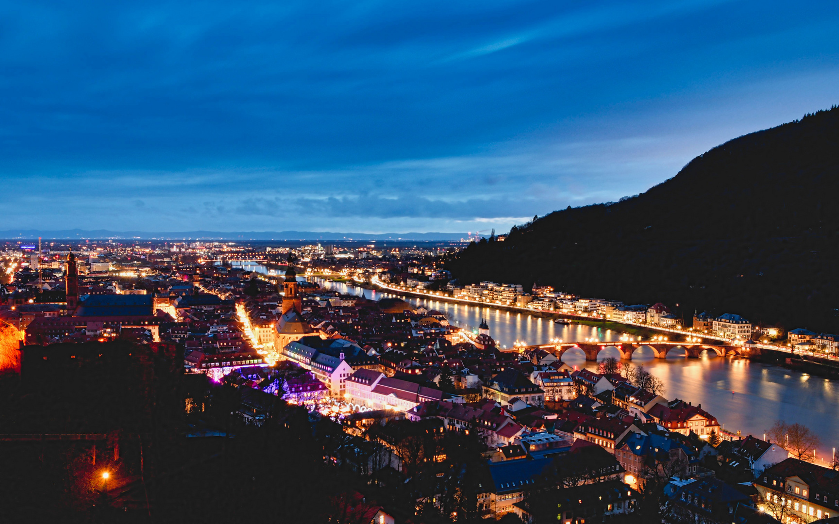 Stadt am Fluß Foto & Bild | architektur, deutschland, verkehr Bilder ...