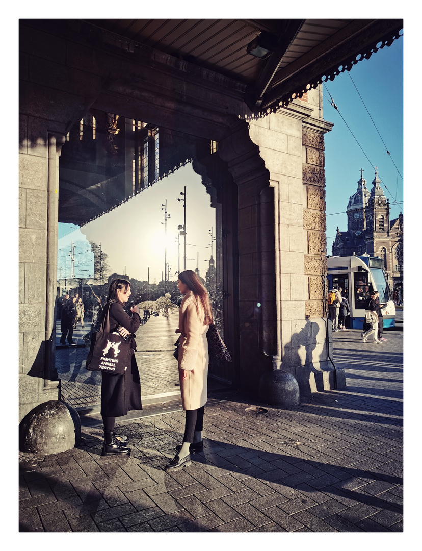 Stadt-Gespräch Foto & Bild | europe, benelux, streetfotografie mit menschen Bilder auf fotocommunity