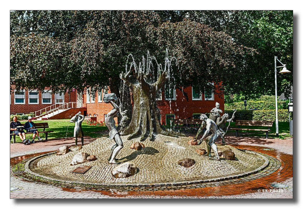 Stadtbrunnen von Schneverdingen Foto & Bild | kunstfotografie & kultur ...