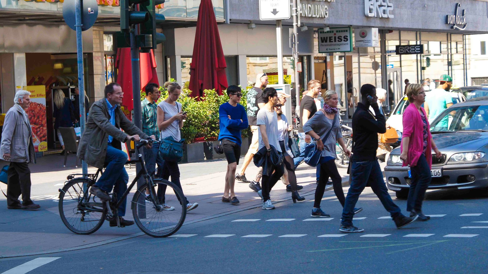 Stadtleben Foto & Bild | erwachsene menschen, menschen, straße Bilder ...