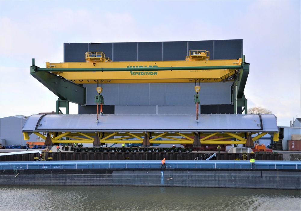 Stärkster Hallenkran...... Foto & Bild | industrie und technik ...