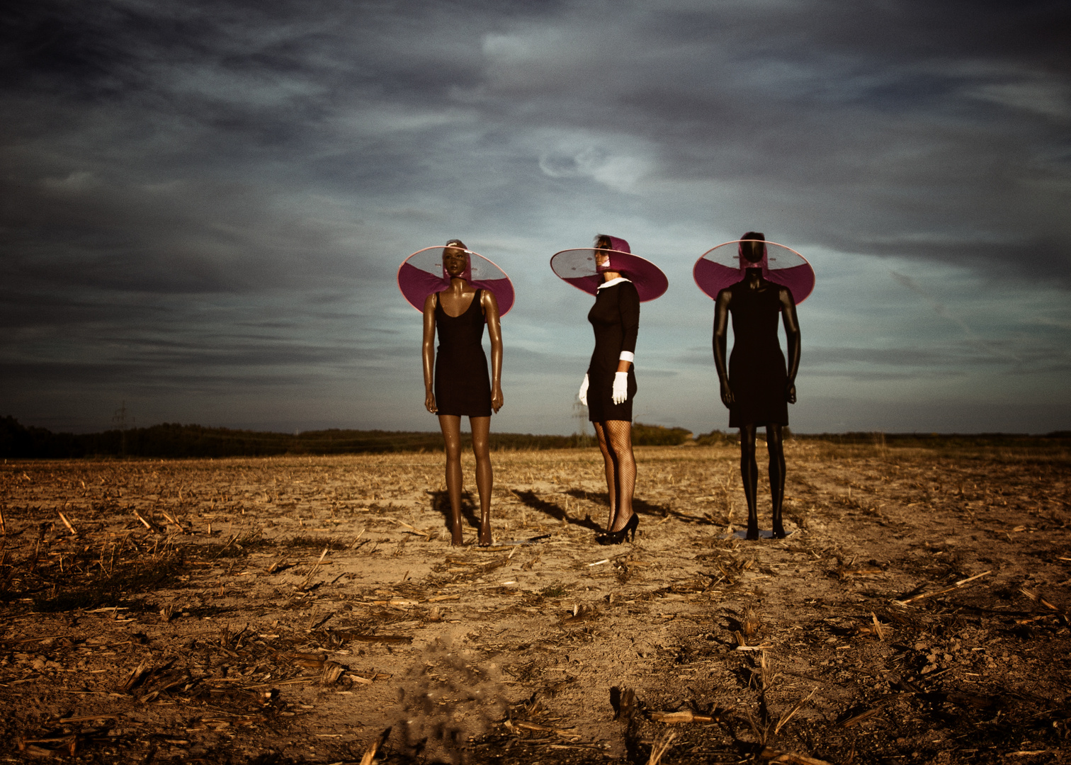 "Standing in the cold rain -feeling like a clown" Foto & Bild ...