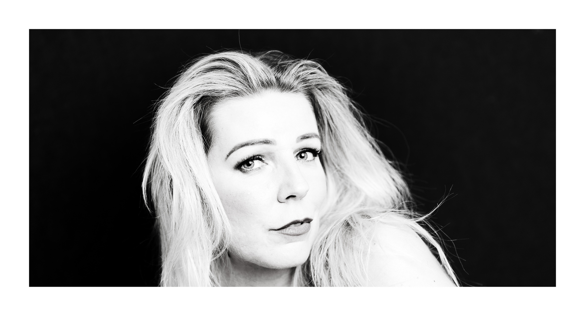 Starke Frau - 2- Foto & Bild | portrait, portrait frauen, studio Bilder auf fotocommunity