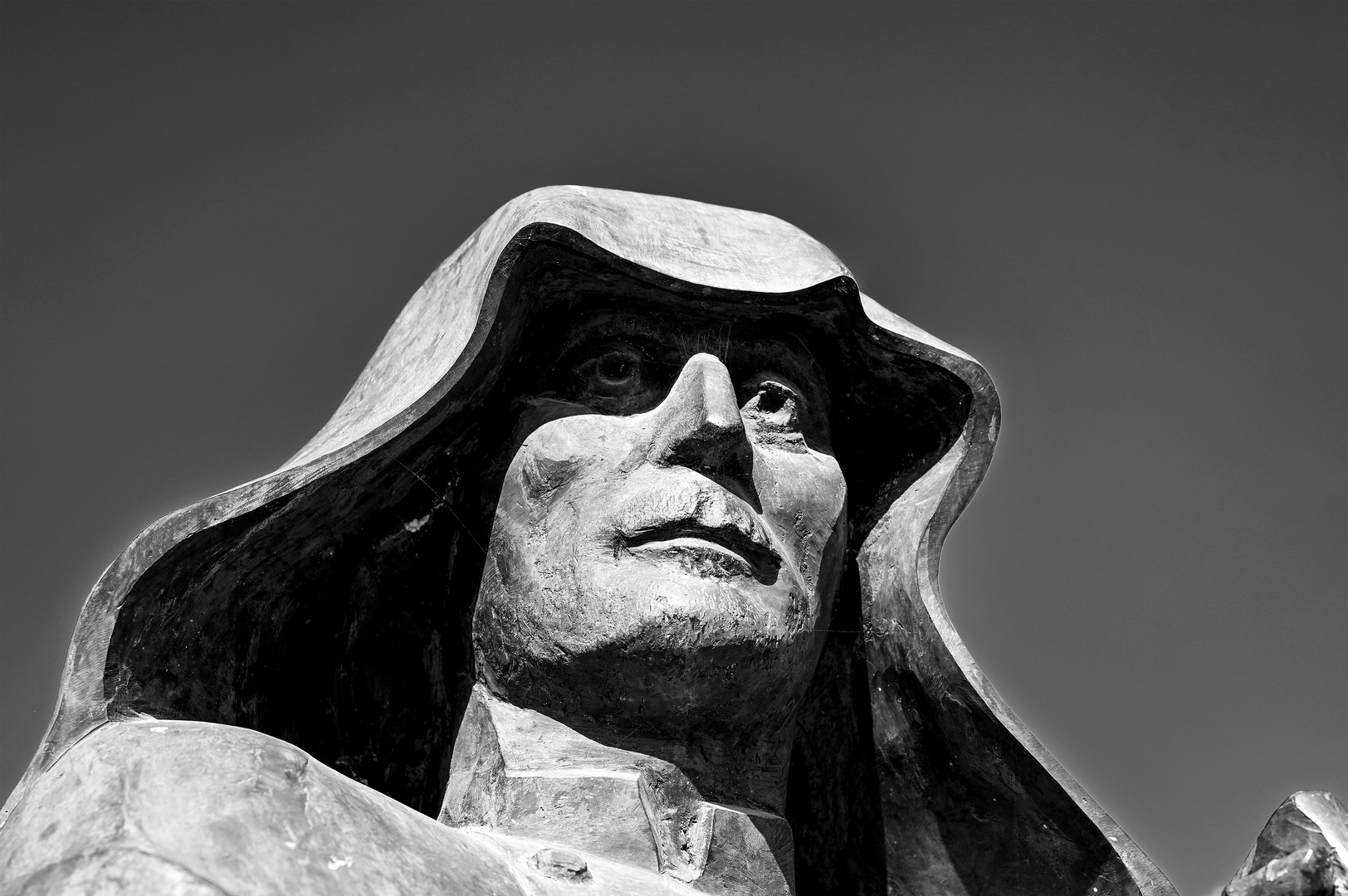 Statue von Mkhitar Gosh 02 Foto & Bild | architektur, asia, middle east ...