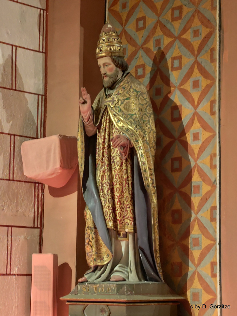 Statue von Papst Leo IX ! Foto & Bild | architektur, europe, france ...