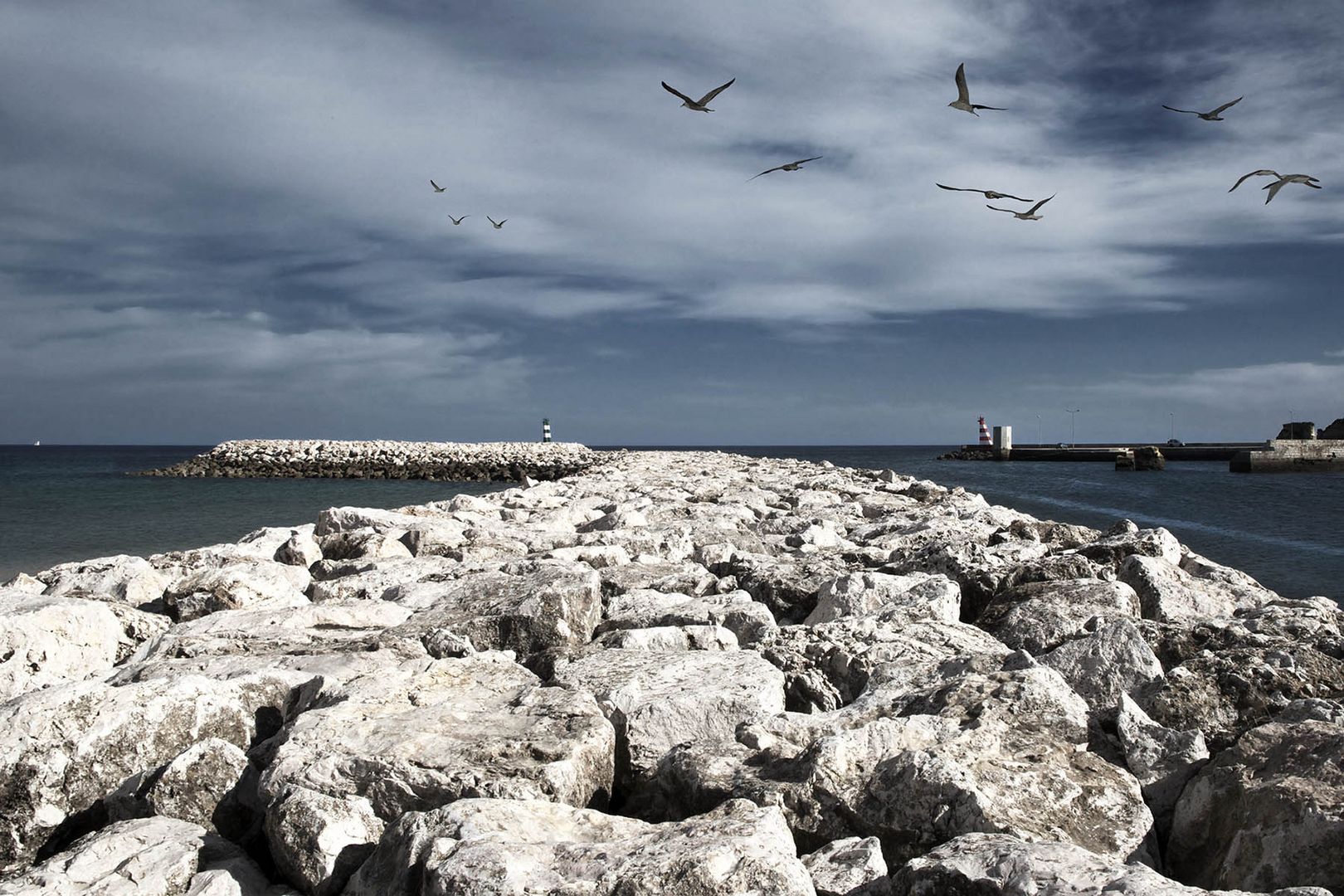steiniger Weg Foto & Bild | europe, portugal, landschaft Bilder auf ...
