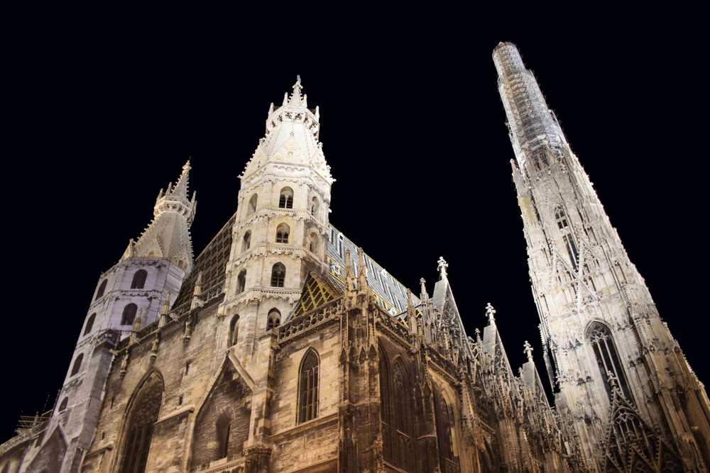 stephansdom wien Foto & Bild | architektur, architektur bei nacht ...