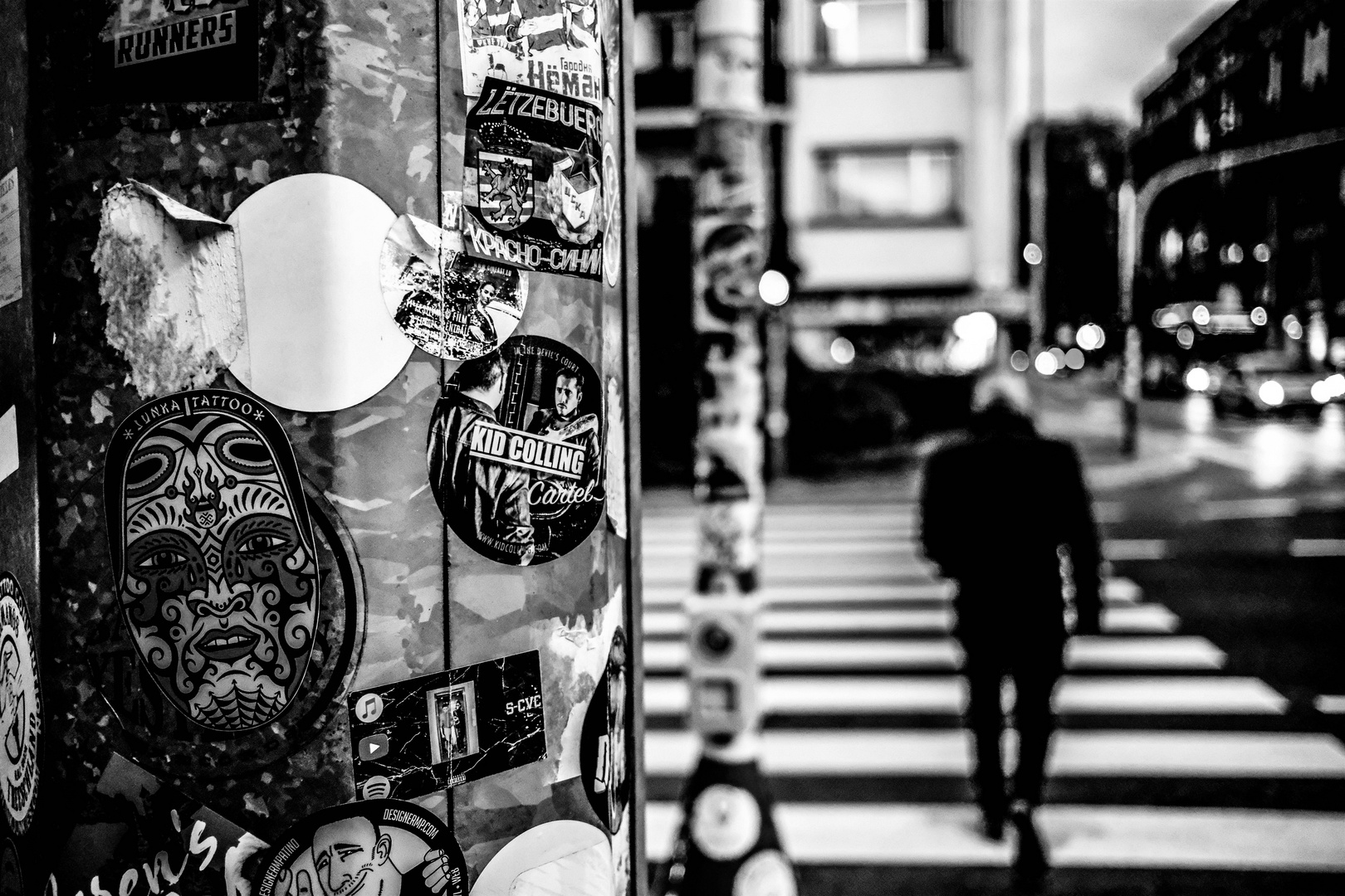 stickers Foto & Bild | streetfotografie mit menschen, kommunikation; grafik; szenen;, bw Bilder ...