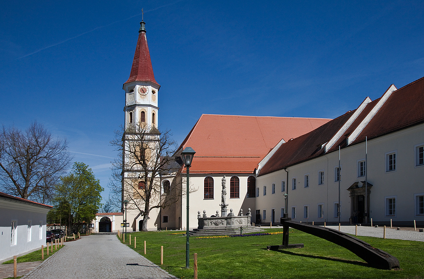 Stiftskirche Ranshofen Foto & Bild | architektur, sakralbauten ...