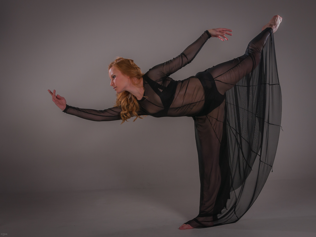 Stilvolle Verbeugung Foto & Bild | fashion, kunstfotografie & kultur, tanz Bilder auf fotocommunity