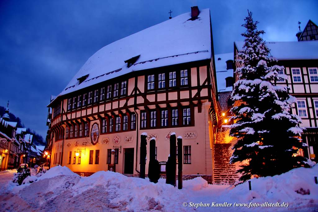 Stolberg Rathaus bei nacht im Winter 2010 Foto & Bild | architektur ...