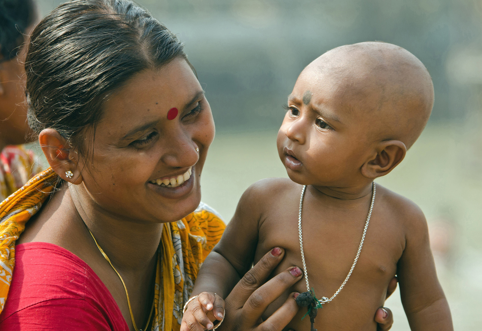 Stolze Mutter... Foto & Bild | asia, india, south asia Bilder auf ...