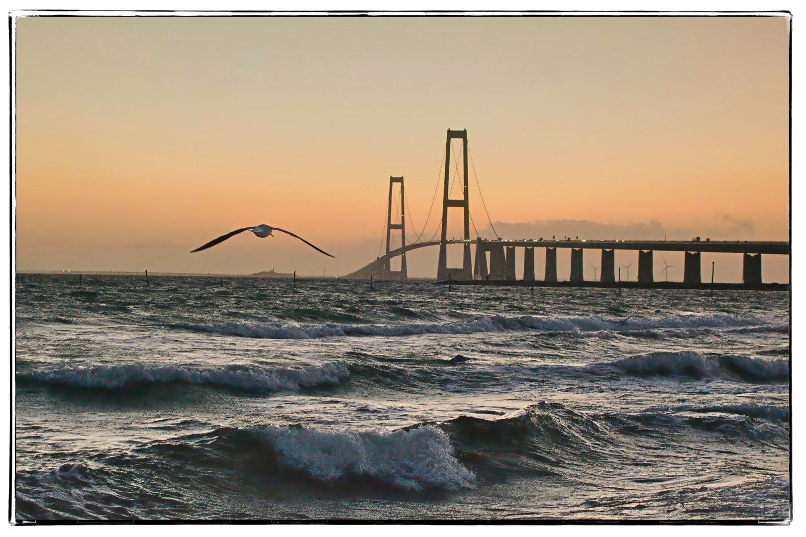 Storebaelt Bridge, Danmark Foto & Bild | nature, sunset, wasser Bilder ...