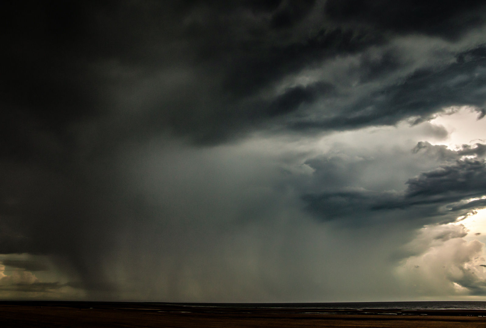 Storm With Heavy Rain Foto & Bild | fotos, australia, beach Bilder auf ...