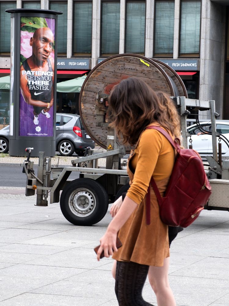 STRA23_0109 Foto & Bild | streetfotografie mit menschen, street color 2023, street Bilder auf ...