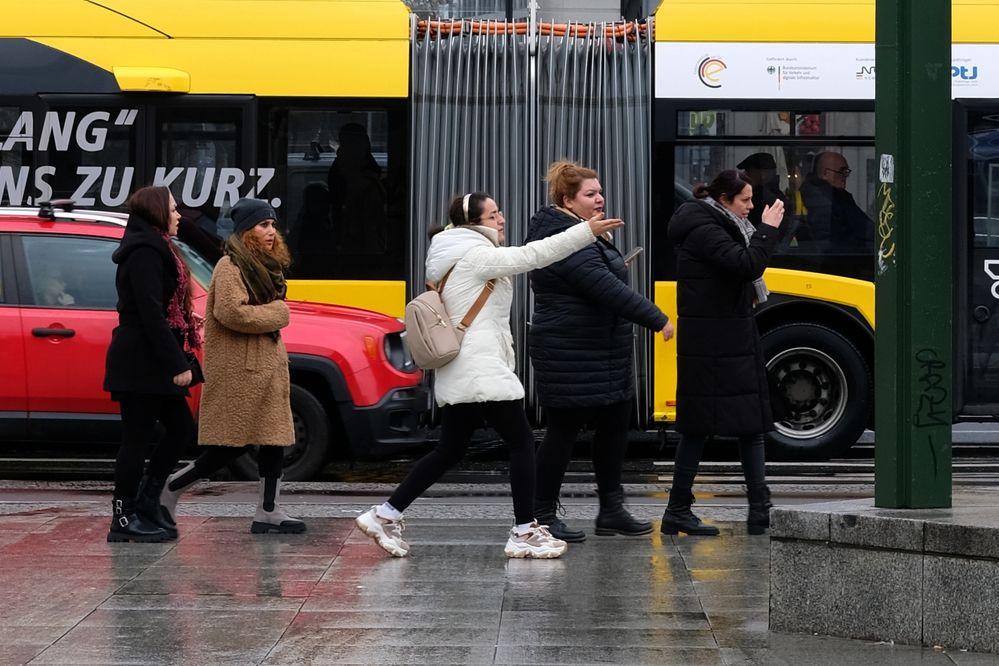 STRA23_2468 Foto & Bild | streetfotografie mit menschen, street color 2023, street Bilder auf ...