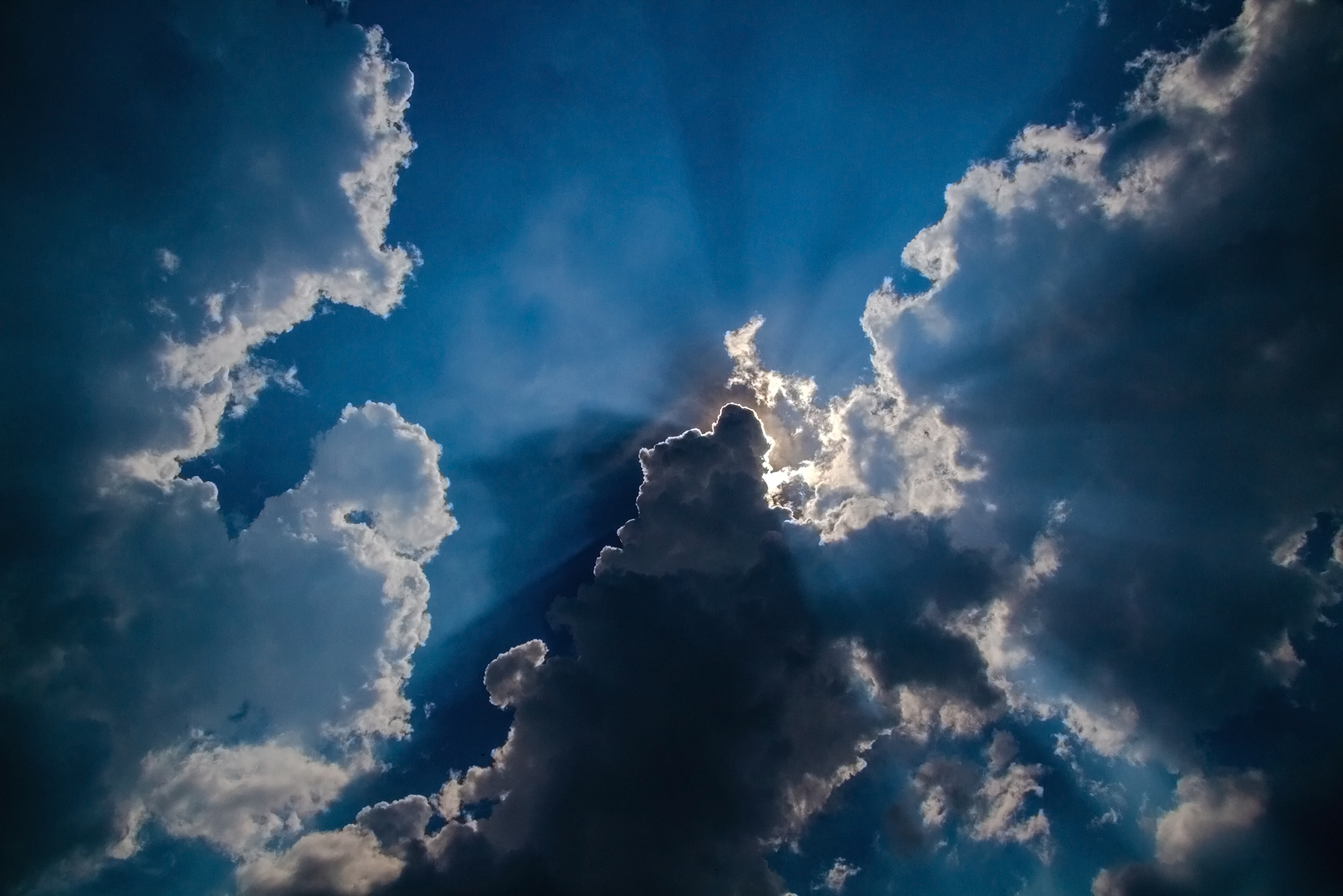 Strahlen Foto & Bild | himmel, wolken, opt. phänomene der atmosphäre ...
