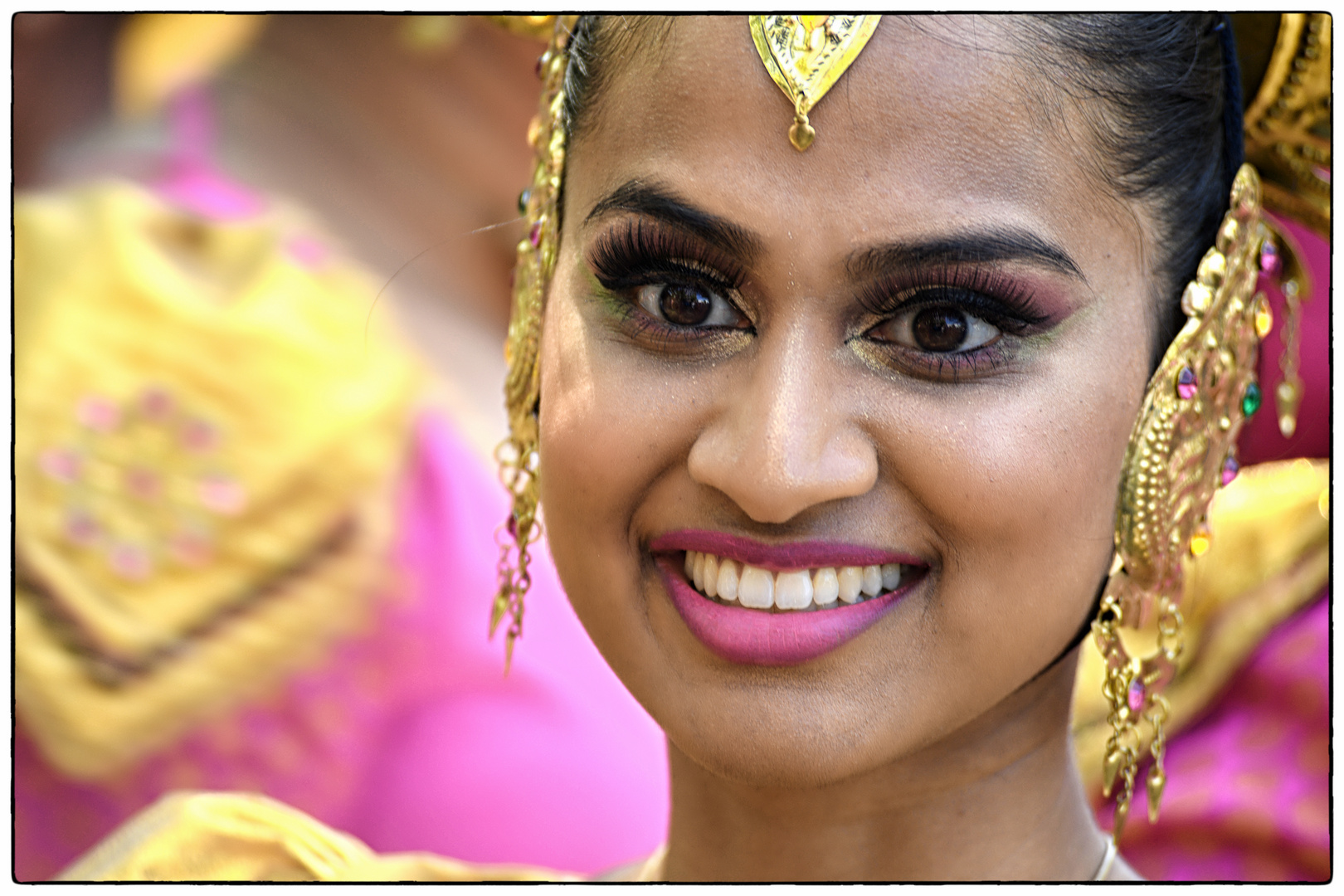 strahlend Foto & Bild | portrait, streetfotografie mit menschen, portrait frauen Bilder auf ...