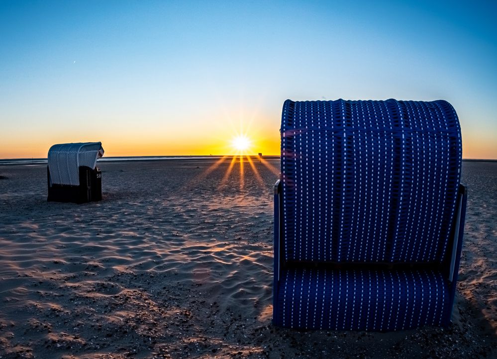 Strandkorb Durchblick Foto & Bild | deutschland, europe, niedersachsen ...