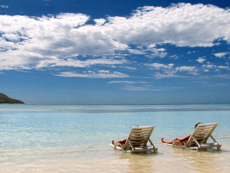 Strandliegen (Fiji) Foto & Bild | landschaft, meer & strand, natur ...