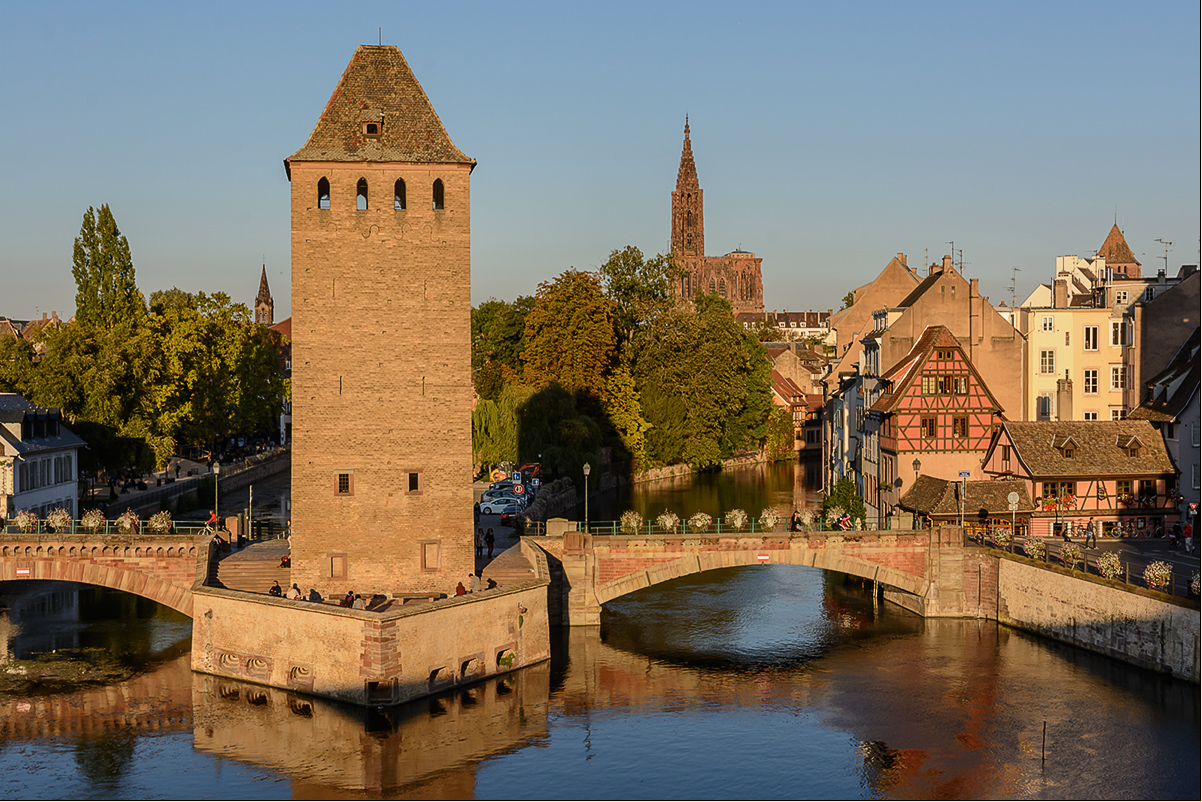Strassburg zur blauen Stunde Foto & Bild | architektur, stadtlandschaft ...